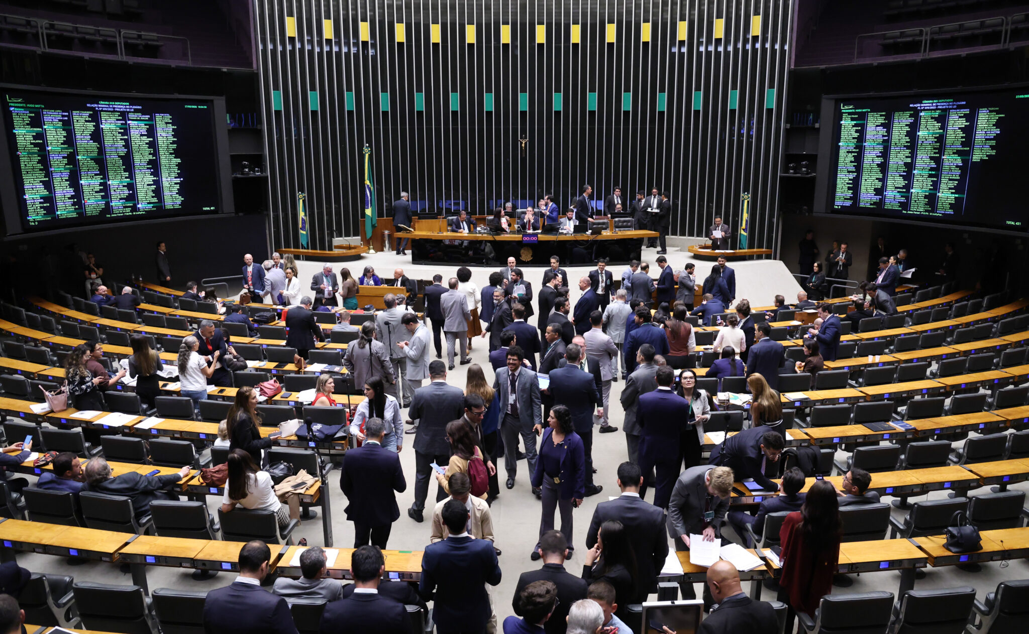 Câmara aprova PEC que amplia imunidade tributária de igrejas